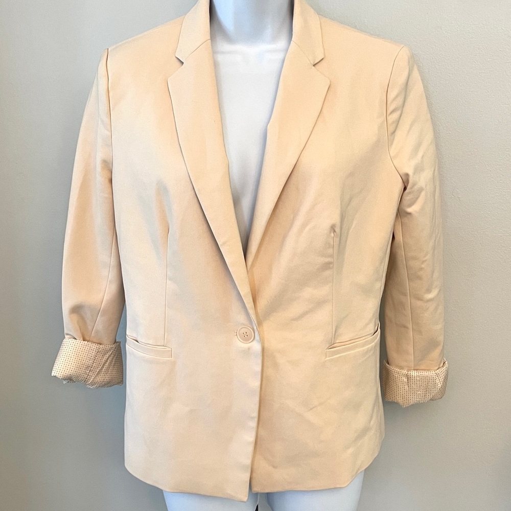 Chelsea & Theodore Cream Color Blazer Size 8 - Gem
